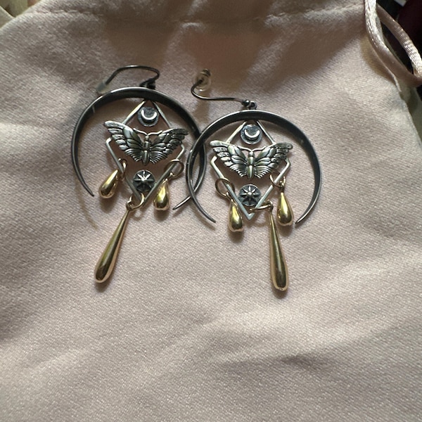 Inverted Crescent Moon Earrings With Circle, Inset Triangle, and Moss ...