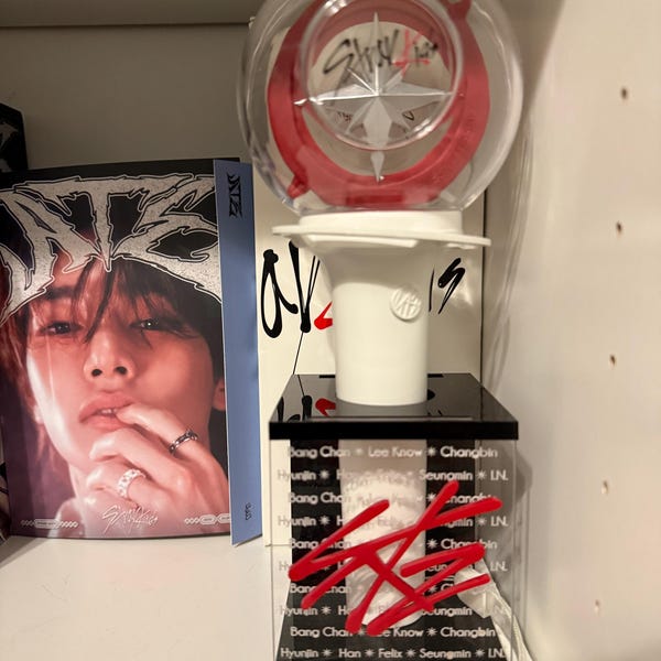 Enhypen Light Stick Stand - Custom Lightstick Holder - En- Lightstick ...