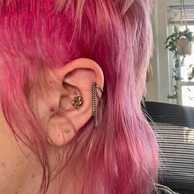 TITANIUM 16g Clicker With Triple Waterfall Chain for Ear Helix Piercing, Multiple Diameter ...