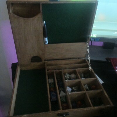 D&D, Dungeons and Dragons Dice Tower Travel Box - Etsy