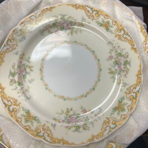 60s Wedgwood Blue Covered Trinket Box 5x2 Round Scallop Jasperware ...