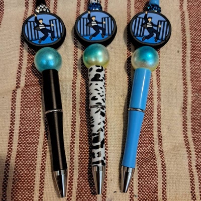 EXCLUSIVE Green Glow in the Dark Alien Silicone Focal Bead - Etsy