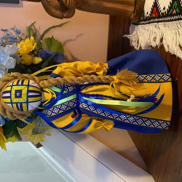 Heilung, Maria Franz, Pagan Altar, Masque Shaman, Figure Doll Band ...