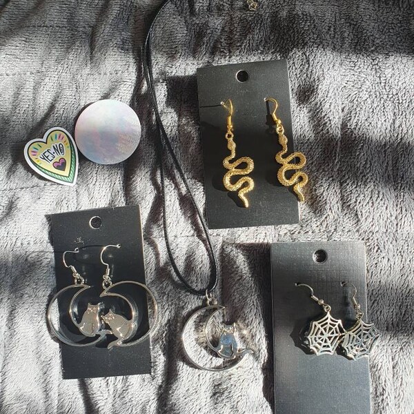 Sacred Heart Bead Necklace Gothic Jewellery Gothic Alternative Goth ...