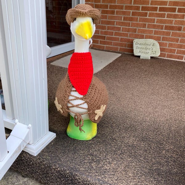 Grill Master BBQ Porch Goose Crochet Pattern - Funny Outdoor Goose ...