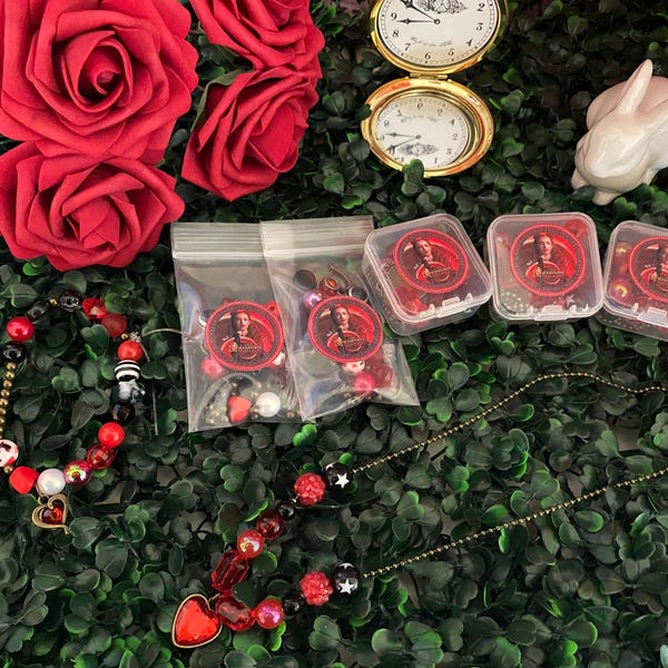 Descendants 4 Rise of Red DIY Sparkle Heart Bracelet Birthday Party ...