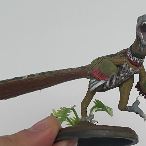 Microraptor Hunting 1:6 Scale Model - Exceptional 3D Resin Printed Miniature Model | Dinosaurs ...