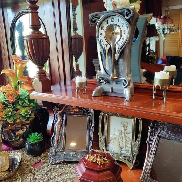 Art Nouveau Melting Mantle Clock - Etsy