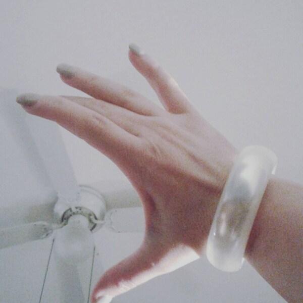 Vintage Avon Color Go Round Bakelite Bangle Bracelet Pale Avocado Green With Yellow Marble Tube ...