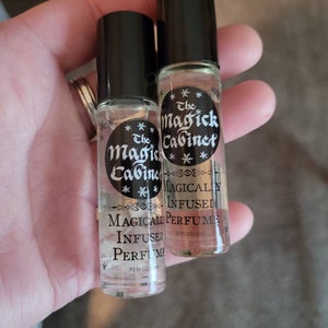 Hecate Oil to Honor the Goddess of Witchcraft, Hekate, Triple Goddess ...