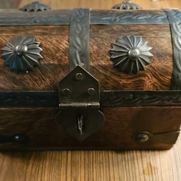 Pirate Wooden Treasure Chest - Keepsake Box - Kids Toy Chest - Rustic ...