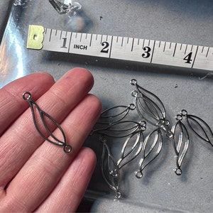 Small Gold Bails 20, Gold Tone Simple Ring Spacer Beads With Bail ...