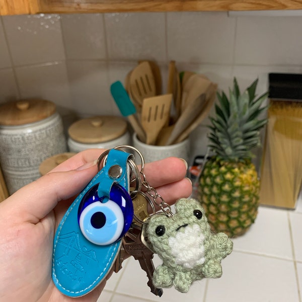 Cute Little Crochet Frog Keychain | Green Frog Plush Amigurumi ...
