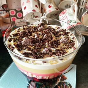 Glisten CHOCOLATE MINI EGGS Vegetarian Pick & Mix Candy Sweets - Etsy UK