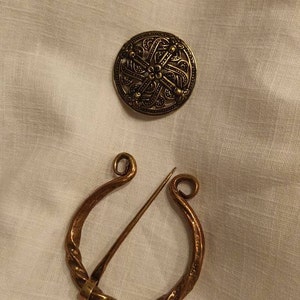 Celtic Omega Fibula With Bronze Knot Pattern Nordic Horseshoe Fibula ...
