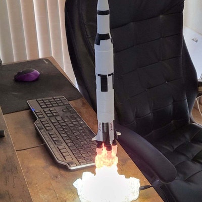 Apollo 11 Saturn V Rocket Lamp - Etsy