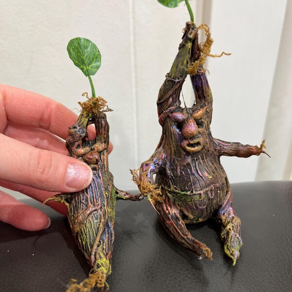 Little Shop of Horrors Audrey Two Pod One Hand Puppet. Replica Hand ...