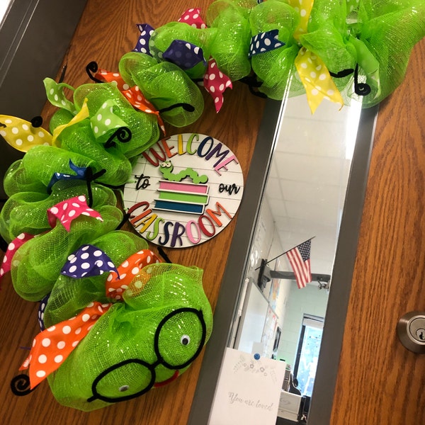 Bookworm Wreath, Back to School Wreath, Teacher Appreciation Wreath ...