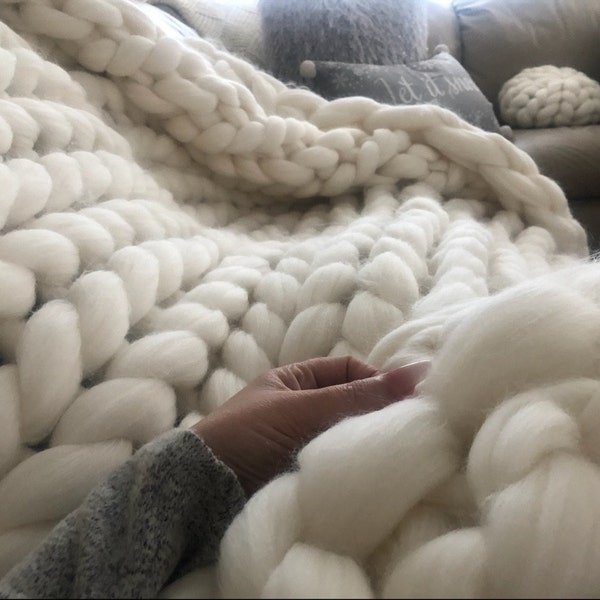 Dorm Room Chunky Knit Blanket – Merino Wool Throw for College Students ...
