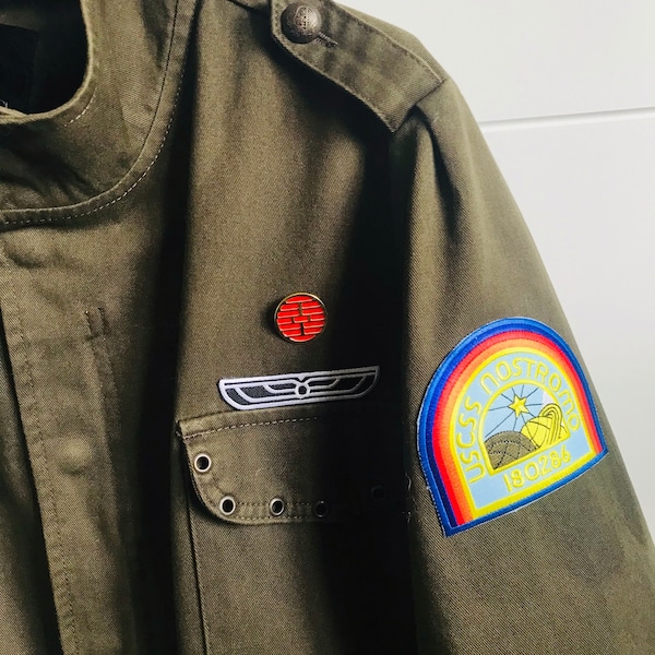 Alien USCSS Nostromo Weyland Yutani Crew Uniform Executive Officer Pin ...