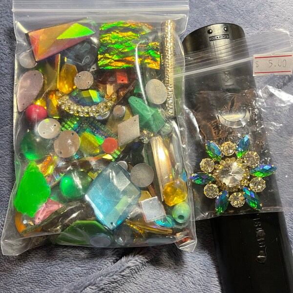 Assorted Mixed Gemstones and Beads, 150 Grams Mix Acrylic Rhinestones ...