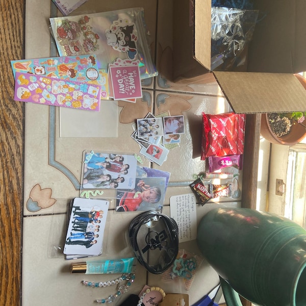 Kpop Box Gift for Kpop Fans Handmade Accesories K-pop Merch - Etsy