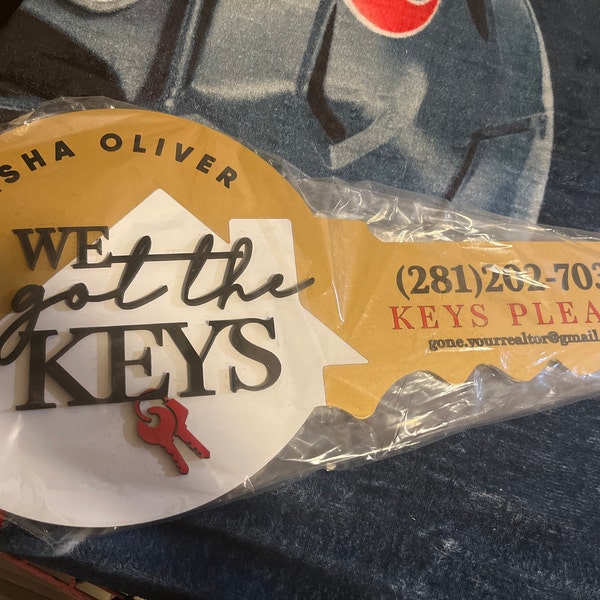 We Got the Keys Gold Key Sign, Realtor Closing Custom, Sold Real Estate ...