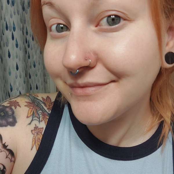 Large Spike Vertical Labret Jewelry, Angel Fangs Piercing Curved ...