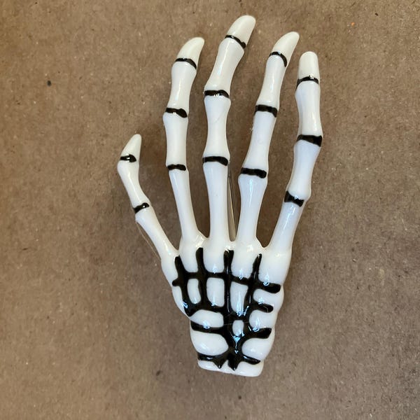 Choose Colors-12 Pcs Plastic Skull Hand/skeleton Hand With Metal Hair ...