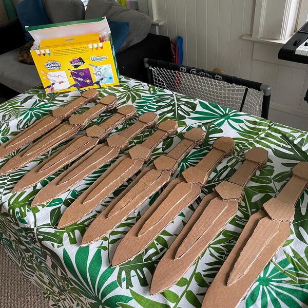 Banded Dagger || PDF Printable Pattern Cardboard Sword, Recyle DIY ...