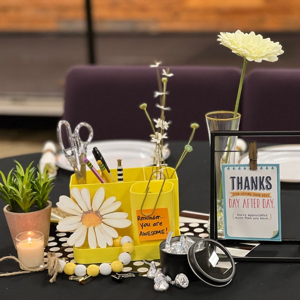 Employee Appreciation Gift Tag - Administrative Professionals Day Gift ...