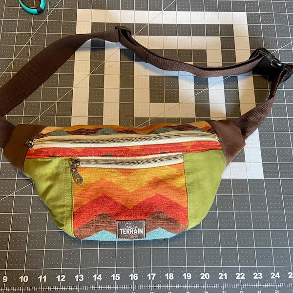 Hip Bag SEWING Pattern, VIDEO, 2 Sizes, Hipster Pouch, Fanny Pack ...