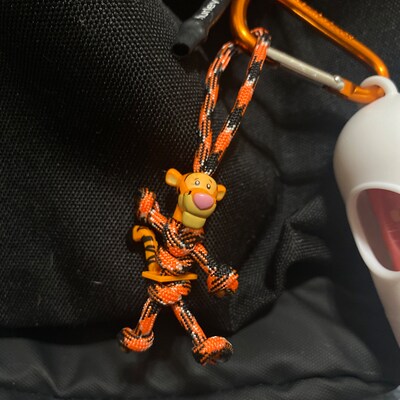 Alien/human Villain Paracord Buddy Insanely Paracord - Etsy