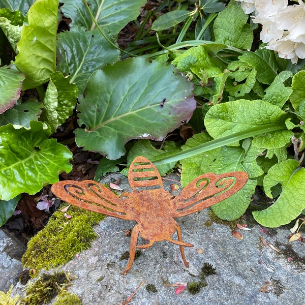 Large Rusty Metal Honey Bee- Rusty Insect - Pagan Garden Gift - Rusty ...