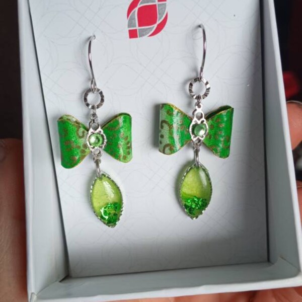 Purple Galaxy Ellipse Origami Paper & Resin Earrings v2, asiatico ...