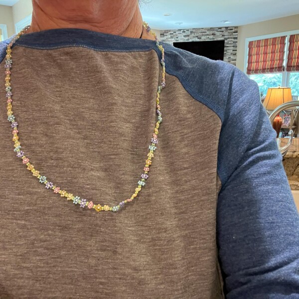 Daisy Chain Necklaces With Clasp - Etsy