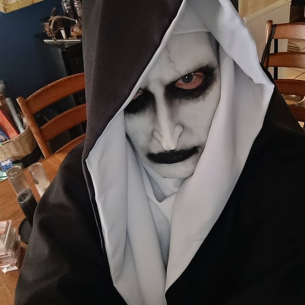 Máscara Silicona Valak. La Monja. El Conjuro - Etsy