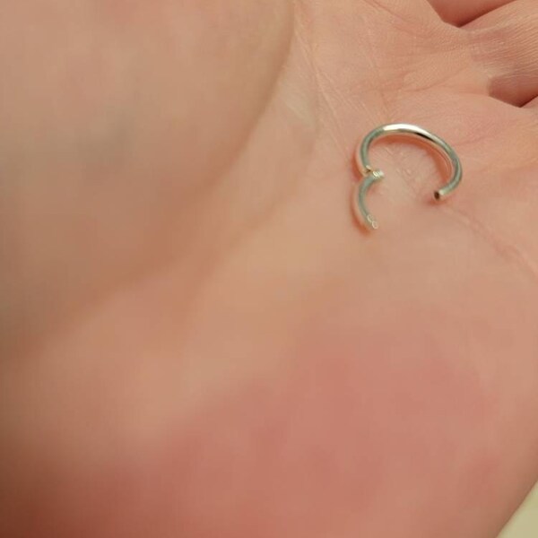 925 Sterling Silver Scorpion Design Straight Barbell - 14G (1.6mm) Surgical Steel 16mm Bar ...