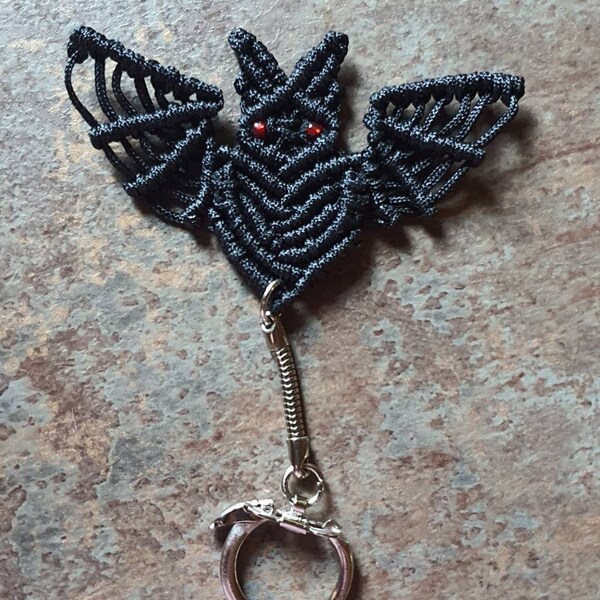 Tutorial - Macrame Bat Step-by-step Instructions With Images - Etsy