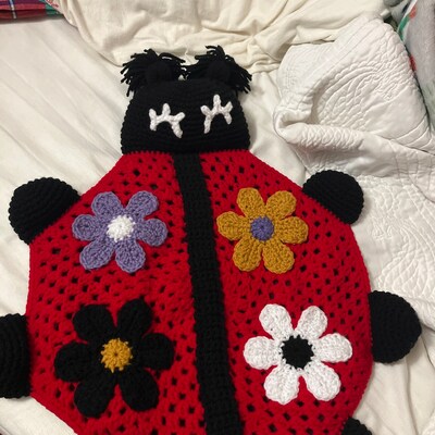 Crochet Ladybug Throw Pillow Pattern - Etsy