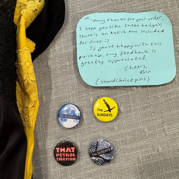 Devo Set of Four Button Pin Badges, 25mm (1 Inch) Diameter, Featuring ...