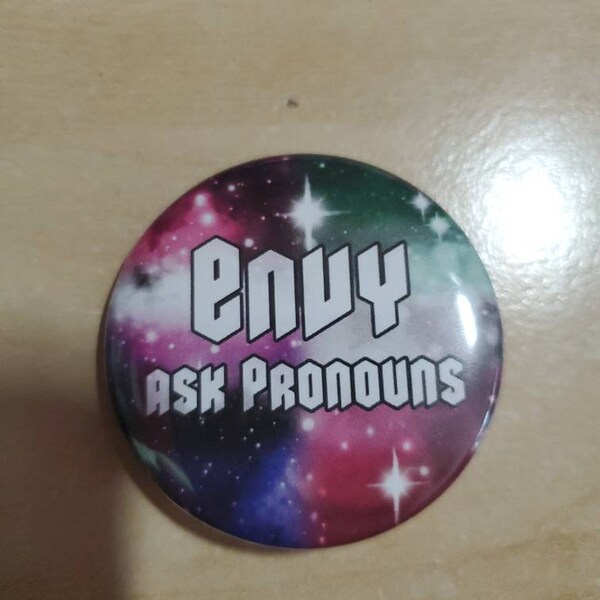 Comic-style Pronoun Buttons Custom Colors & Pronouns Plus Bulk Options ...