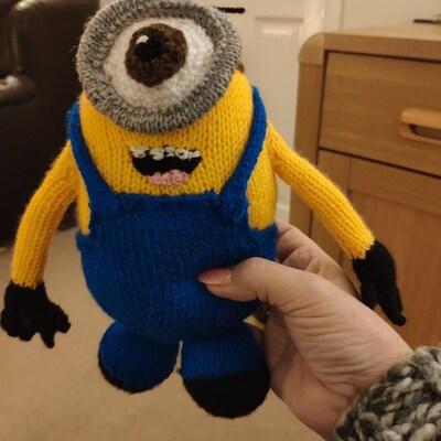 Stuart the Minion Knitting Pattern PDF - Etsy