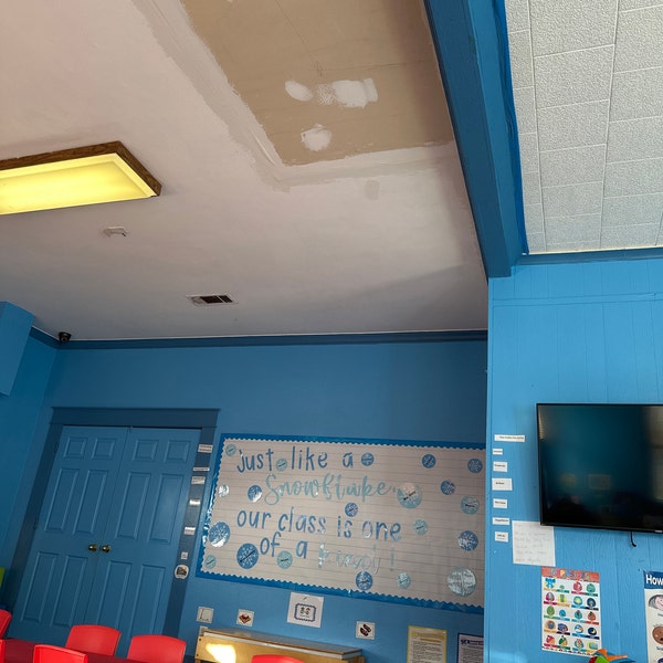 Snowflake Bulletin Board | Winter Bulletin Board | Snowy Day Classroom ...