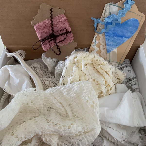 VIP Screen Print Holly Tree Cut Out Fabric Centerpiece. Cranston Print ...