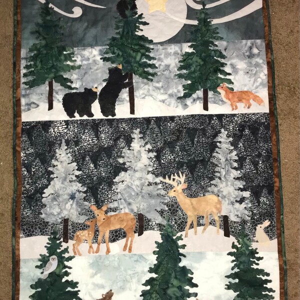 A Day in Happyland Quilt Pattern: Wool Applique Stitchery (55" X 56 ...