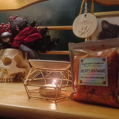 Werewolf's Embrace Sizzling Room Salt Crystal Potpourri Wax Melt ...