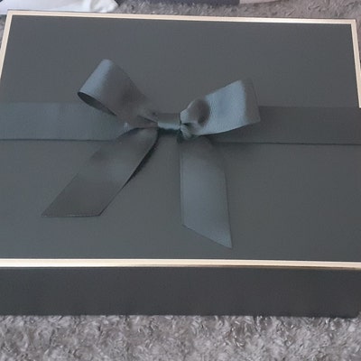 Luxury Large Gift Boxes With Gold Edge and Ribbon Bow Eid Mubarak Gift ...