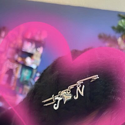 Baker Pastry Chef Kilt Safety Pin Jewelry Baking Charms: Bundt Cake Pan ...