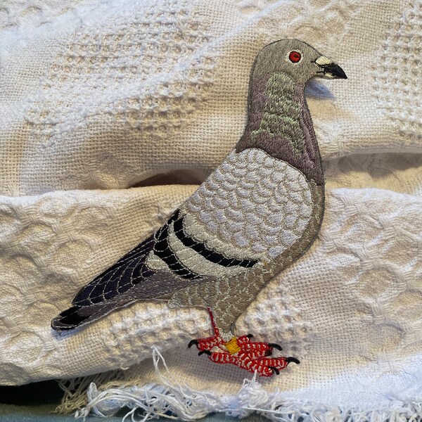 Raven, Crow Flying, Bird Embroidered Patch 3 Sizes - Etsy